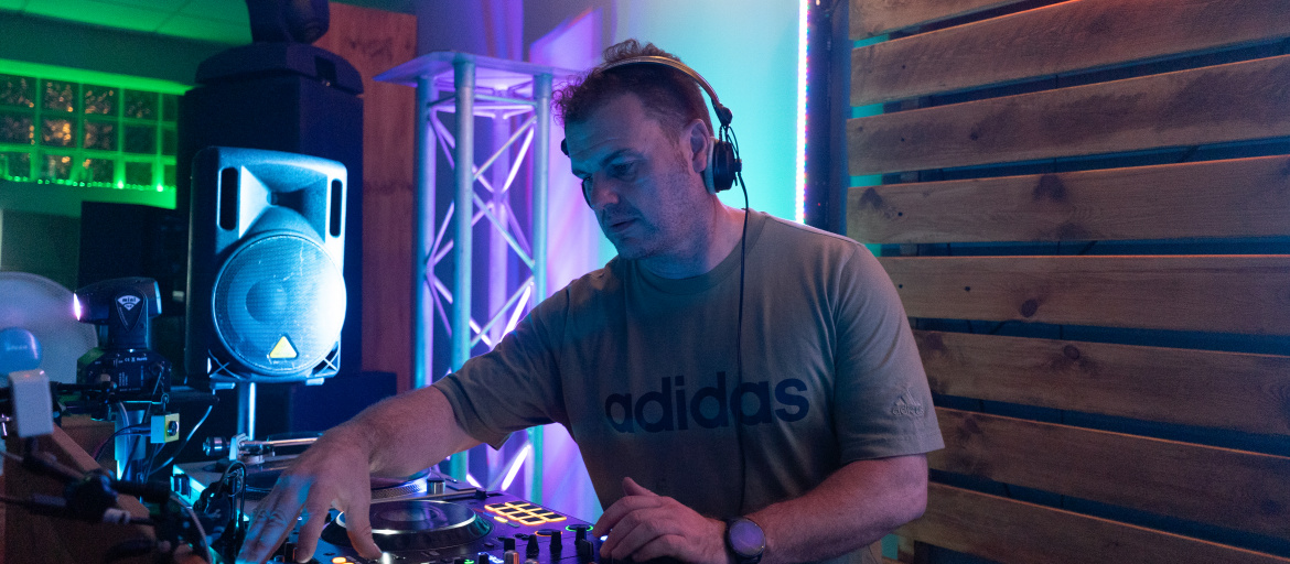 TECHNO ROOM – Radio de música electrónica techno